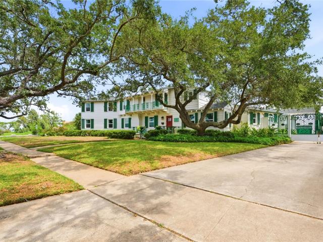 201 Louisiana Avenue