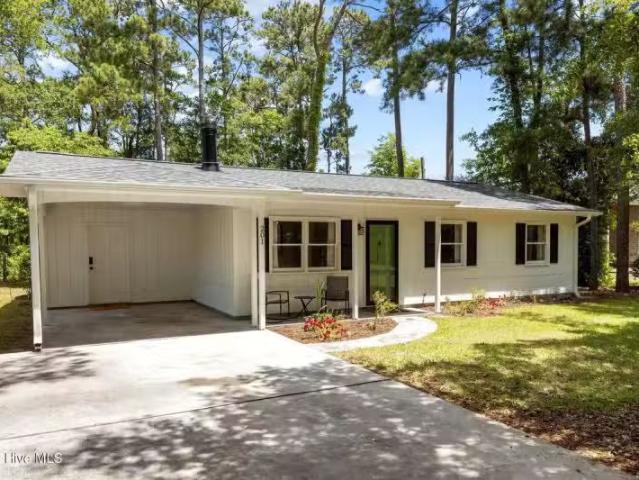 201 Loma Linda Drive, Cape Carteret, NC 28584