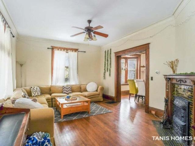 201 Lafayette Avenue