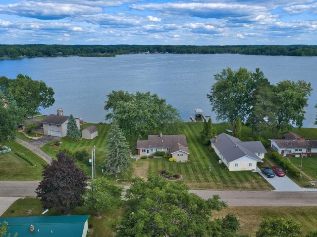 201 Lakeside Drive