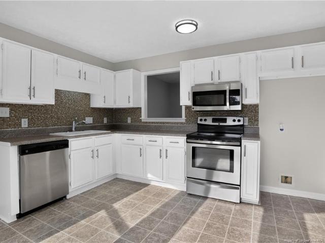 201 Laketree Boulevard