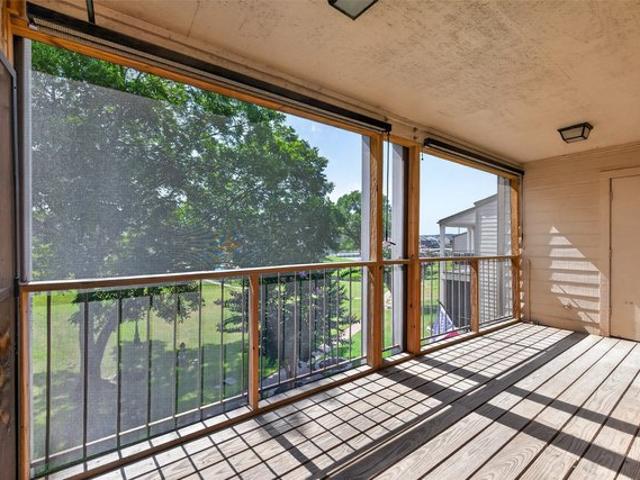 201 Lakeview Ter, Conroe, TX 77356