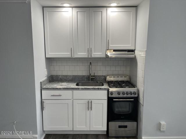 201 Lareine Avenue Unit 208