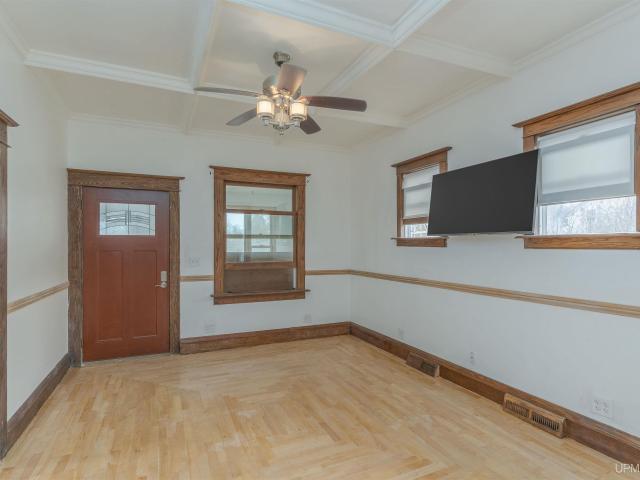 201 Lennox Place