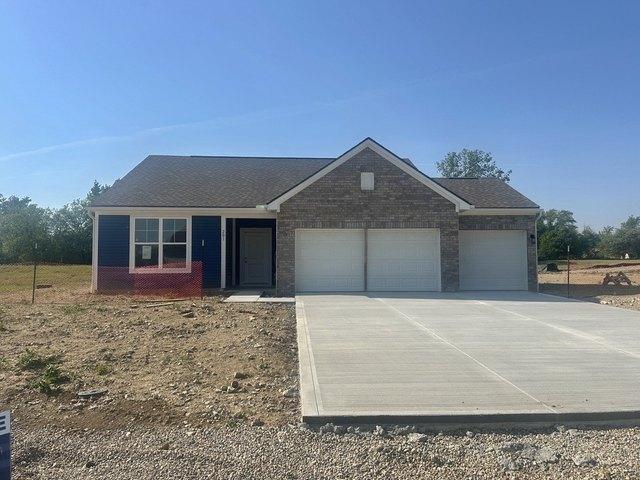 201 Maddoxx Dr, London, OH 43140