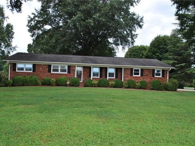 201 Madison Rd, Mocksville, NC 27028