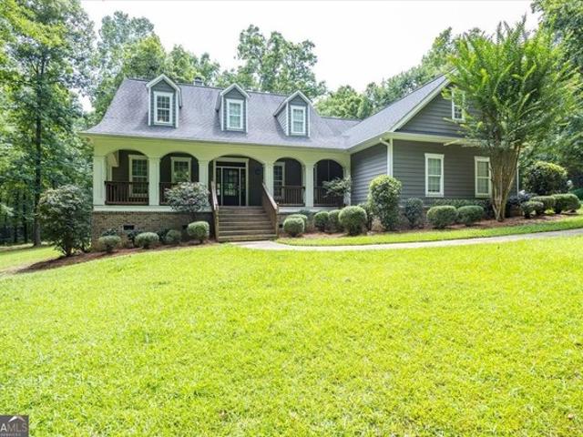 201 Manor Ct, Forsyth, GA 31029