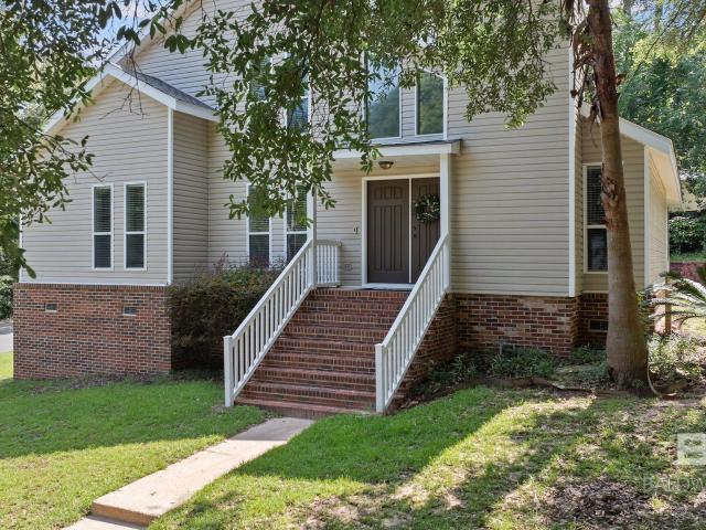 201 Maplewood Loop