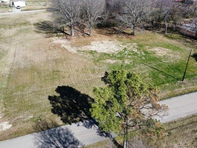 201 McFadden St, Beedeville, AR 72014