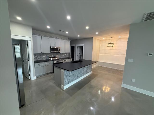 201 N Vandeveer St, Burnet, TX 78611 | MLS #7102