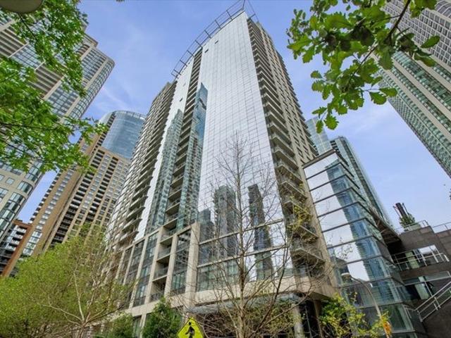 201 N Westshore Dr Apt 2006, Chicago, IL 60601