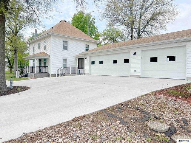 201 N Butternut St, DeWitt, NE 68341