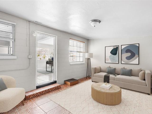 201 N Himes Ave, Tampa, FL 33609 | MLS #O6399