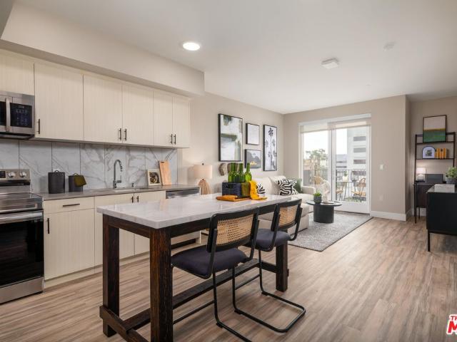 201 N La Brea Ave, 321, Inglewood, CA