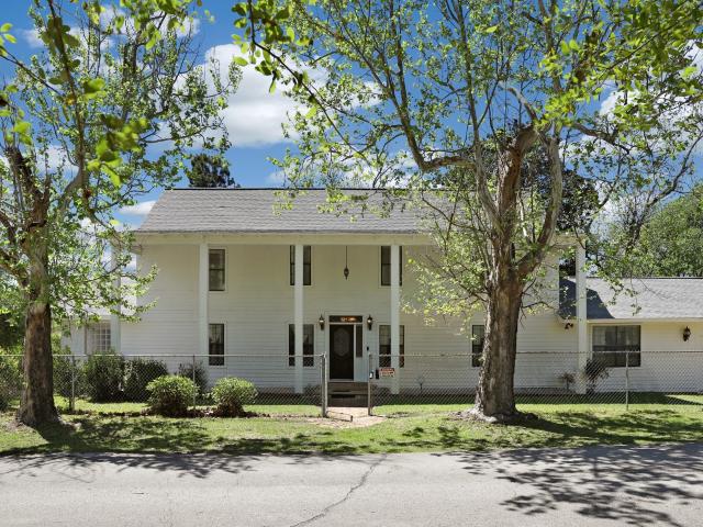 201 N Magnolia Street