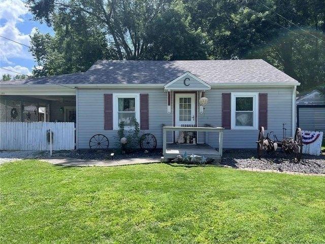 201 N Missouri St, Toledo, IL 62468