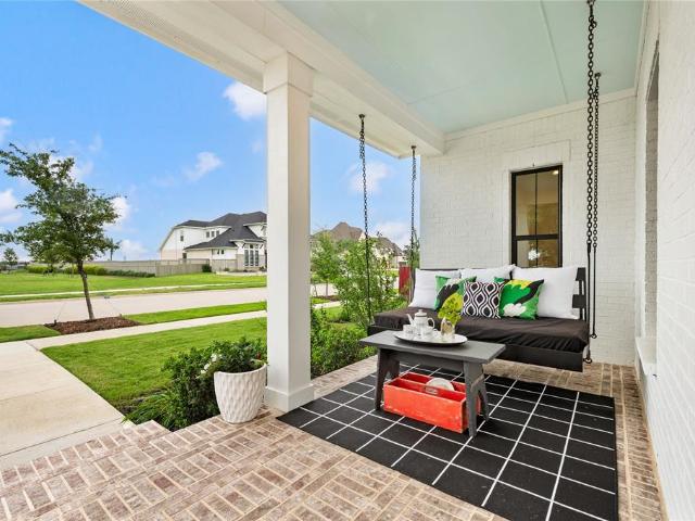 201 N Pecan Parkway