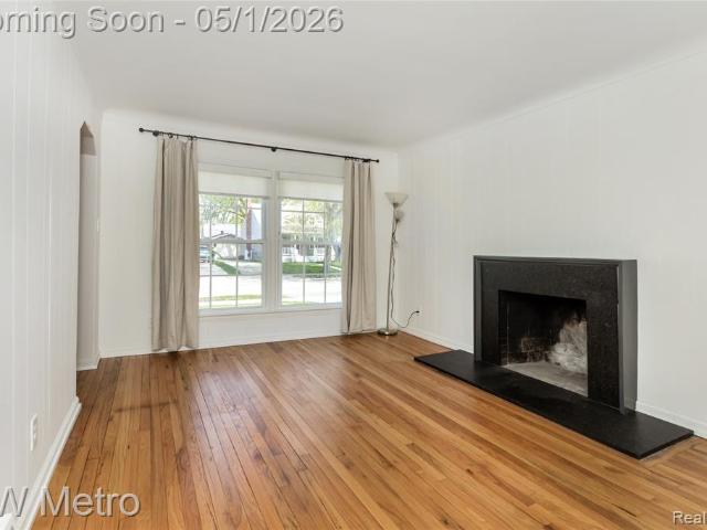 201 N Rembrandt Avenue
