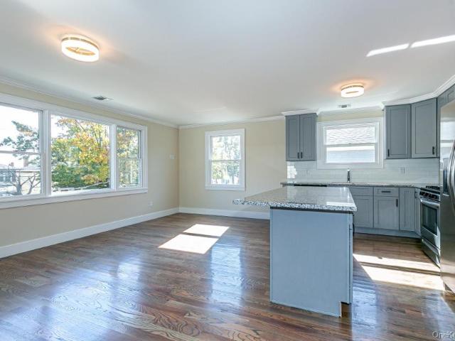 201 Nassau Boulevard A