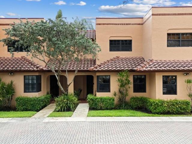 201 NE 16th Pl Apt 104, Fort Lauderdale, FL 33305