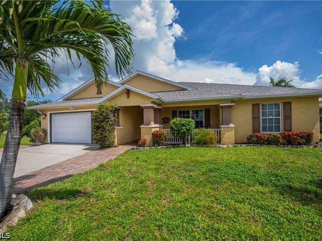 201 NE 17th Ter, Cape Coral, FL 33909