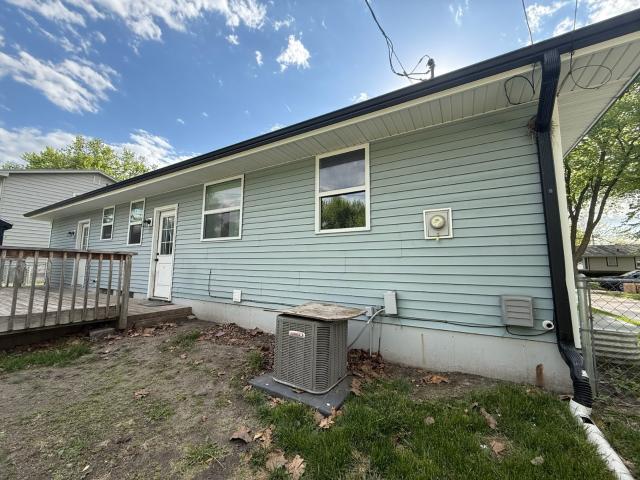201 NE Grant Street