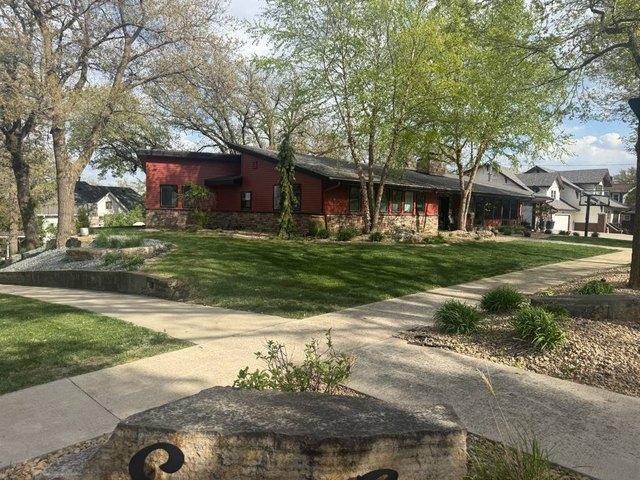 201 S 7th St, Sac City, IA 50583