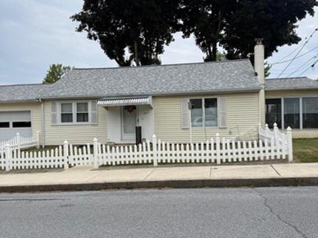 201 S Hetrick Ave, Palmyra, PA 17078