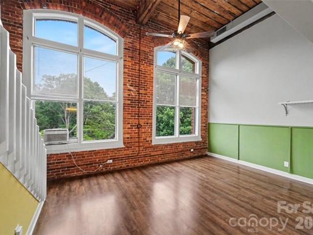 201 S Hoskins Rd Apt 316, Charlotte, NC 28208