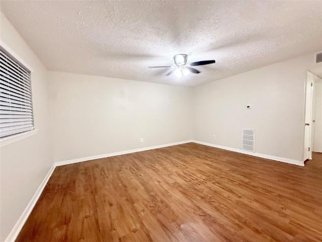 201 S Kaysie Street 17