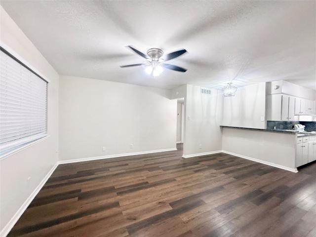 201 S Kaysie Street 23