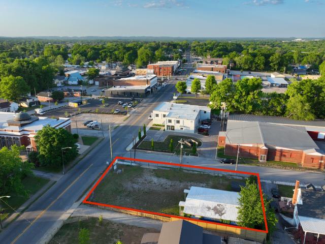 201 S Main St, Mount Pleasant, TN 38474 | MLS #3181 | Compass