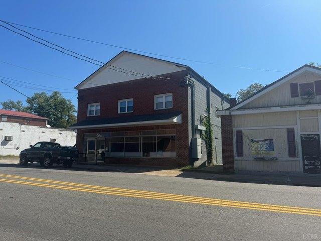 201 S Main St, Gretna, VA 24557