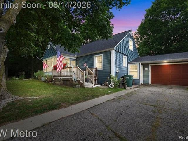 201 S Mapleleaf Rd, Elba Township, MI 48446