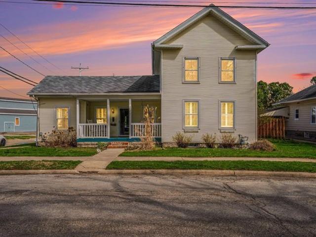 201 S Oak St, Buchanan, MI 49107