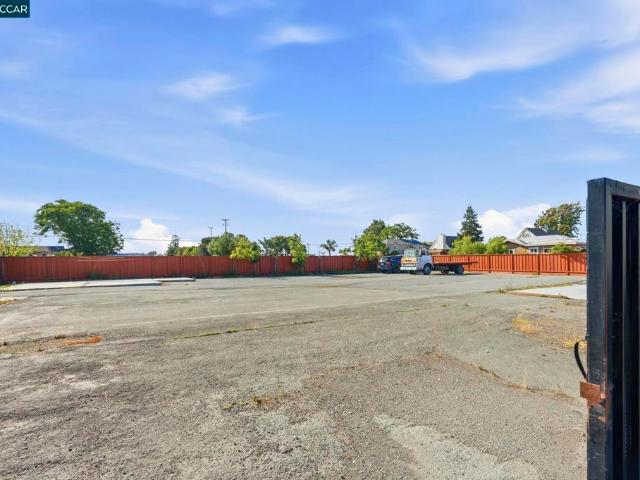 201 Solano Ave