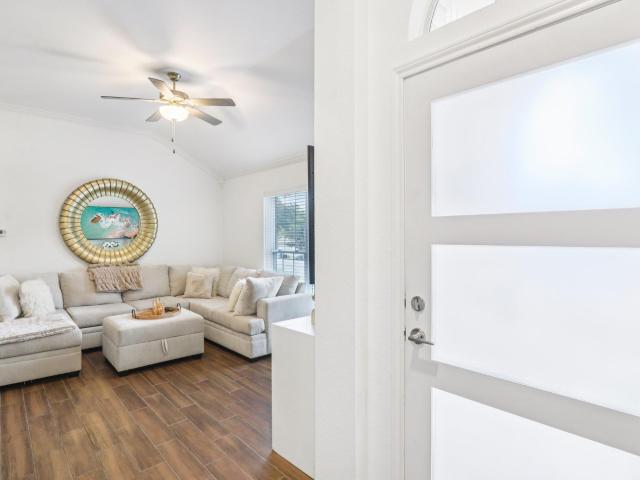 201 Sailmaster St