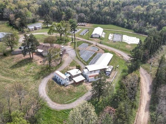 201 Saint Louis Valley Rd, Paris, AR 72855