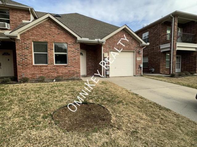 201 Seva Ct, 3 beds, 2 full and 1 half baths