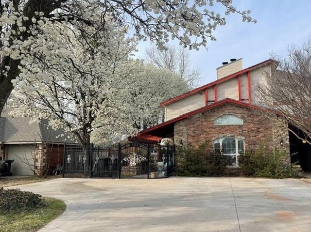201 SE 34th St, Moore, OK 73160