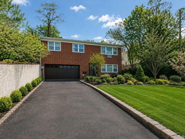 201 Shonnard Ter, Yonkers, NY 10701