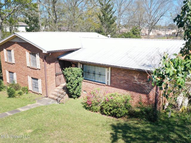 201 Sinclair St, McComb, MS 39648 | MLS #4147 | Compass