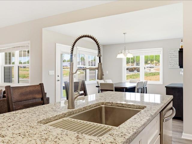 201 Spring Run Ln, Waynesboro, VA 22980 | MLS #676937