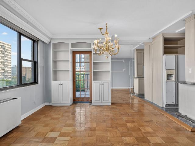 201 St Paul Ave # 6T
