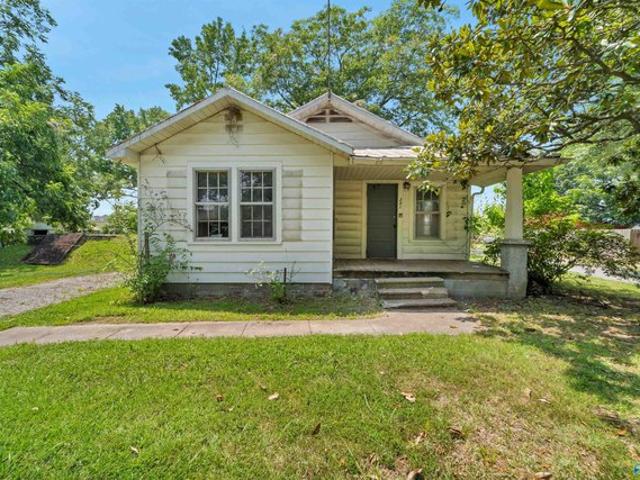 201 Stewart St SW, Hartselle, AL 35640