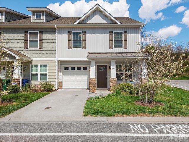 201 Stoney Point Way, Candler, NC 28715