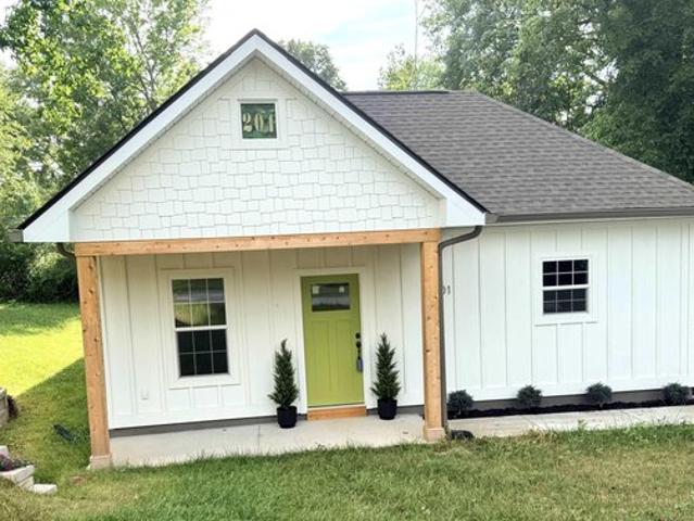 201 Stratford Rd, Greenville, SC 29605