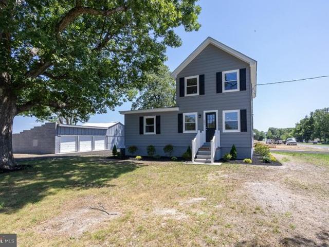 201 Sumner St, Buena, NJ 08310