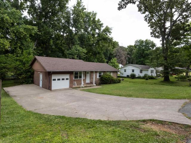 201 Suncrest Dr