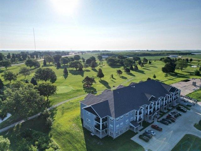 201 Sunrise Park Rd Apt 202, Storm Lake, IA 50588
